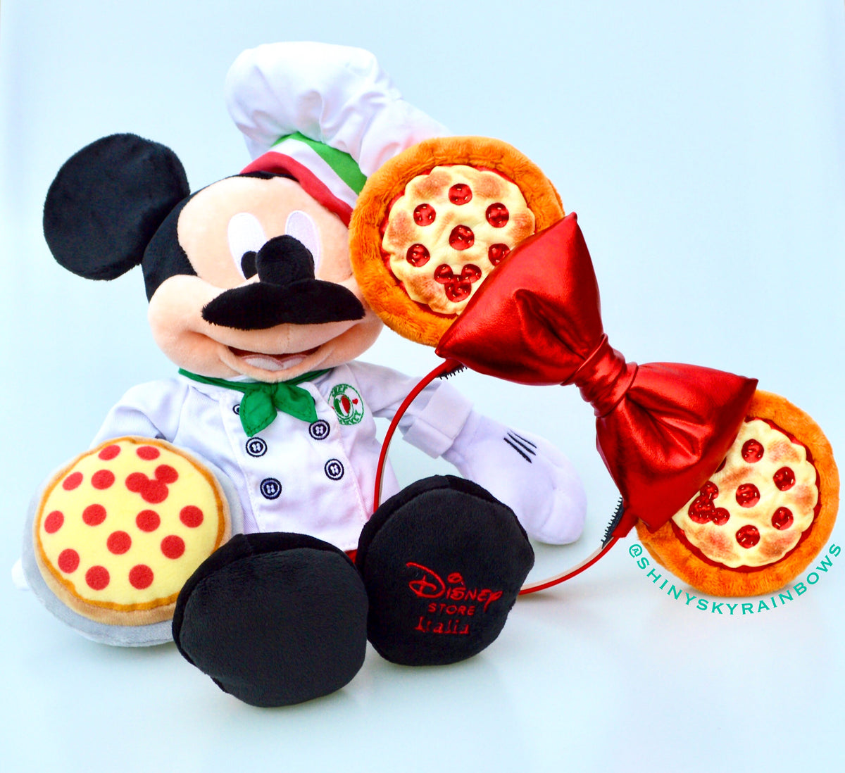 Pizza Ears with a red bow – SSR